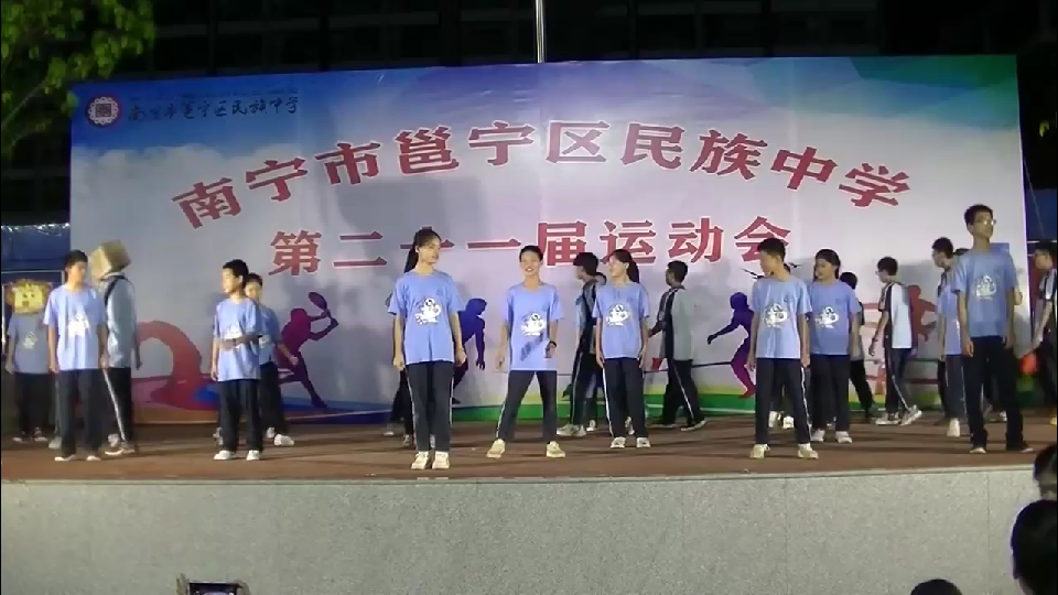 青春运动会:6满屏都是青春气息高校运动会花式入场表演精彩震撼网友...