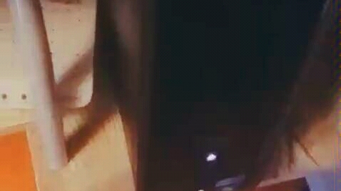 为什么我家的电脑开机几分钟后自动黑屏了T_T