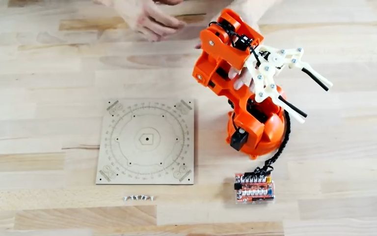 【Arduino】如何组装Arduino Braccio机械臂