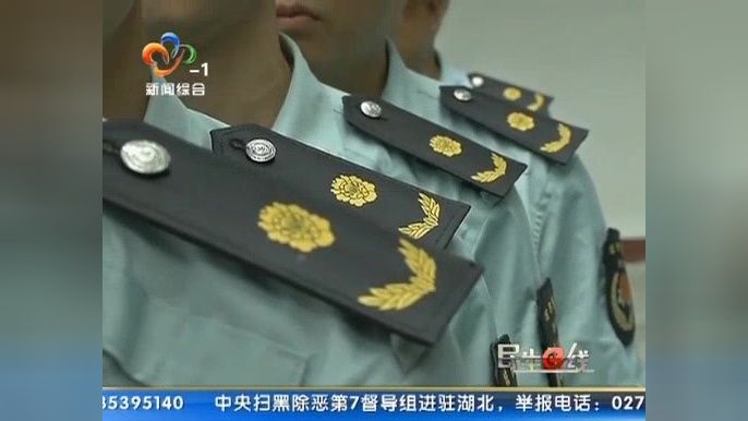 我市城管协管员今起换新装