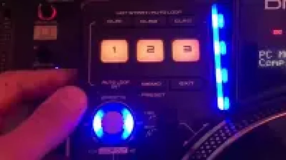 Denon SC3700 Four Deck Traktor Control - Traktor Pro 2.11