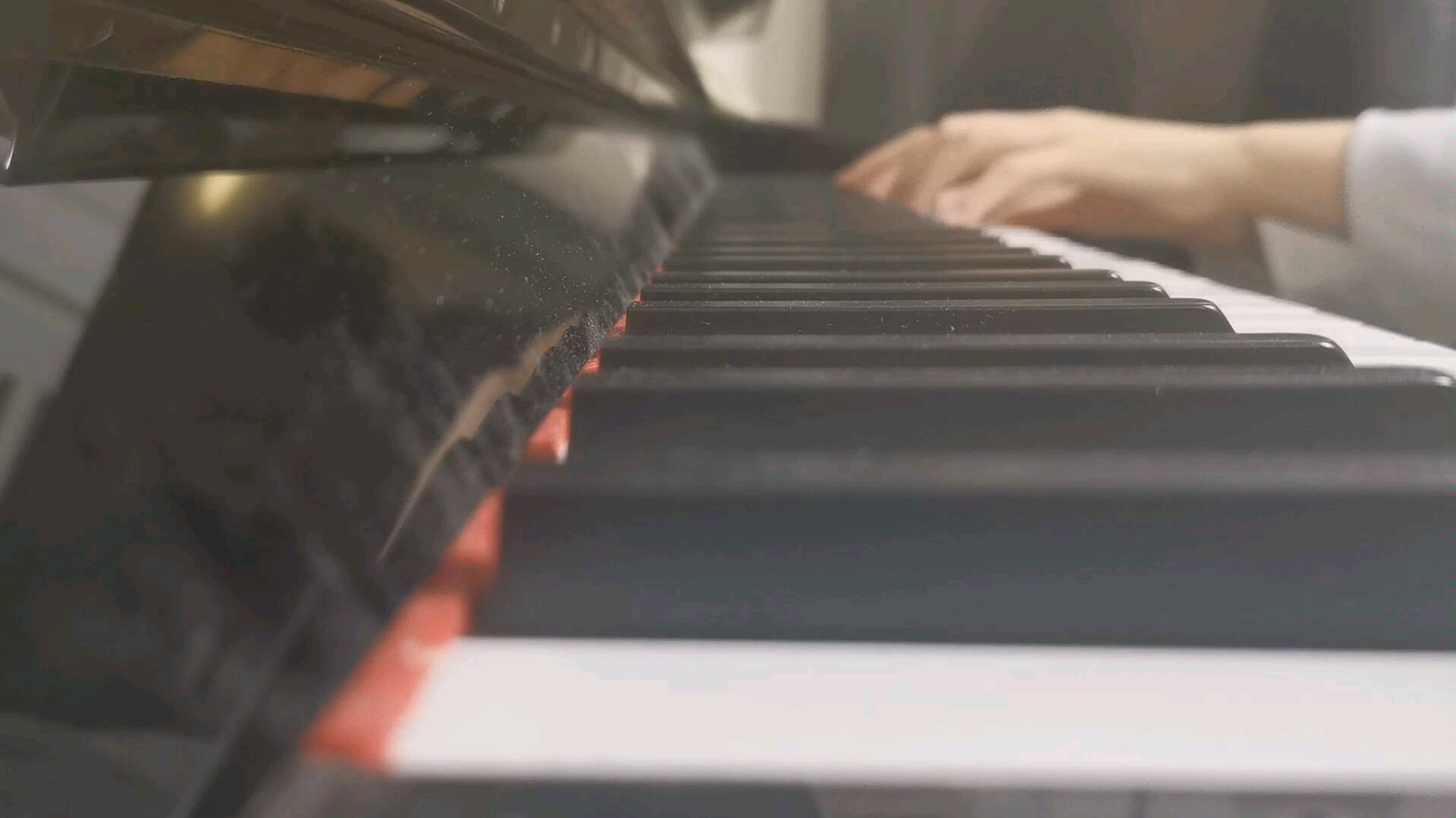 【钢琴即兴】齐白石故居门口那棵不知道是樱花还是桃花的树又开花了