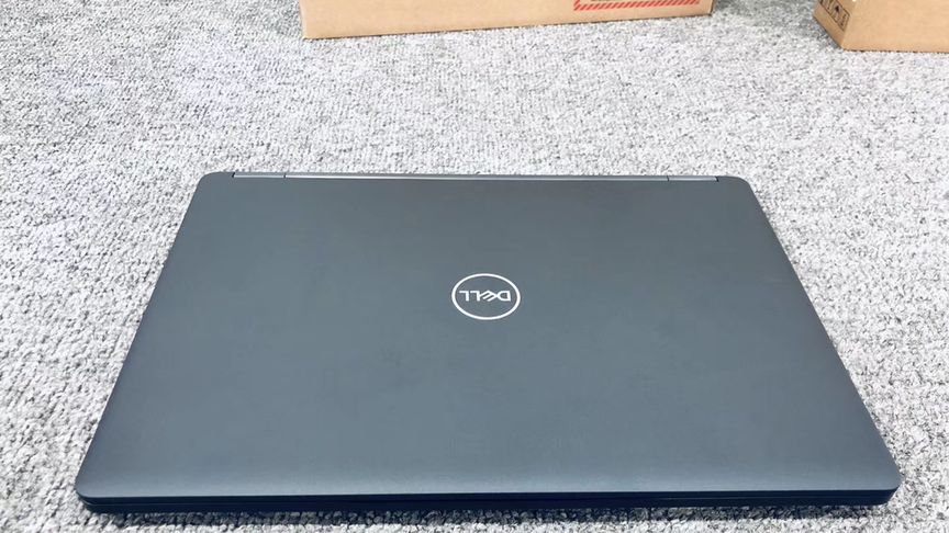 给粉丝朋友淘了60台触摸屏的戴尔笔记本电脑,99新,几乎全新