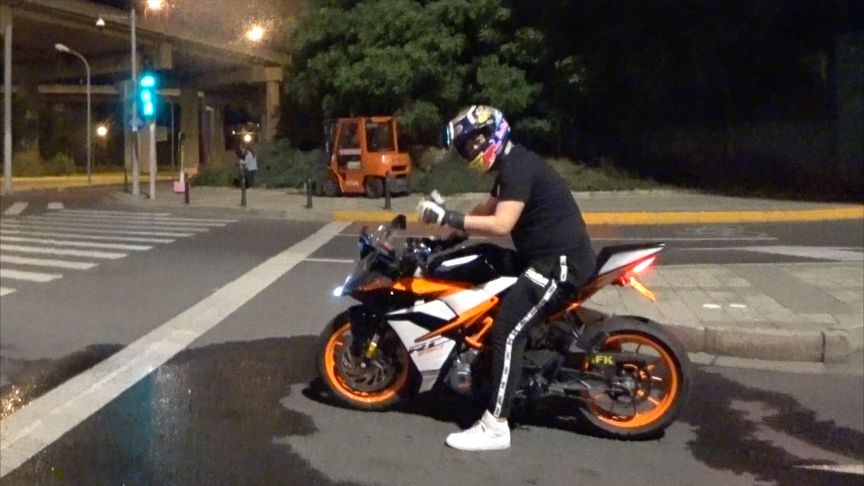 GW250排气管就是两根消音器,一对比效果太明显了