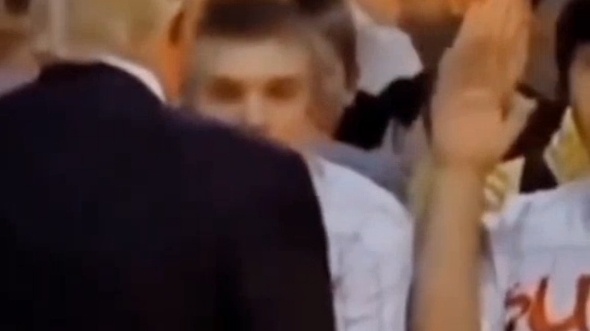 特朗普对美国年轻人的劝告 不要抽烟喝酒纹身 很有道理 美国特朗普...