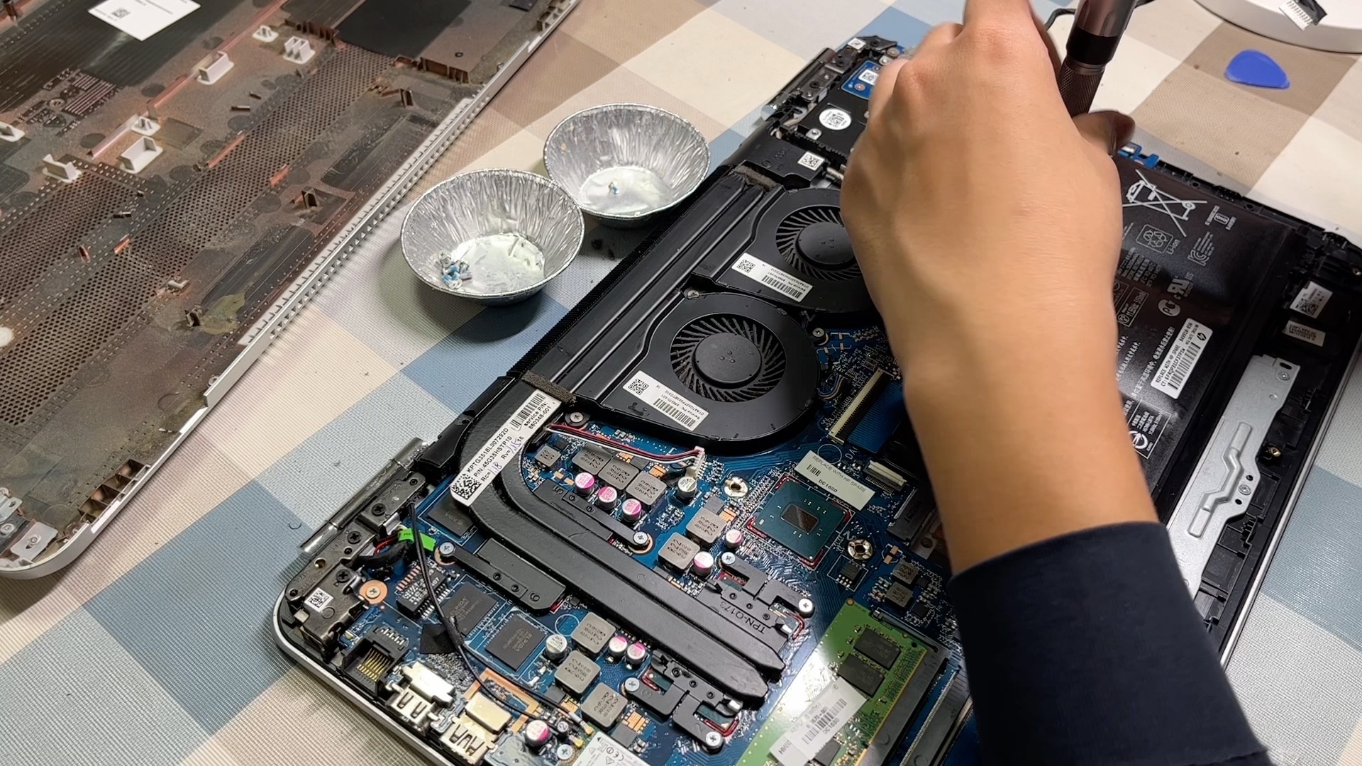 【惠普】光影精灵1代(暗影精灵2马甲款)更换电池