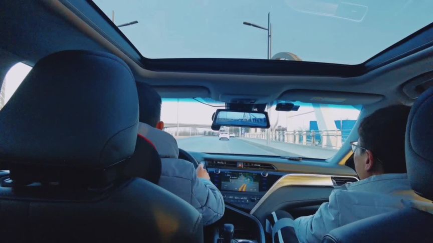 凯美瑞全景天窗真的可以