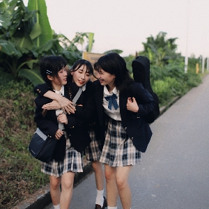 小由_ 
