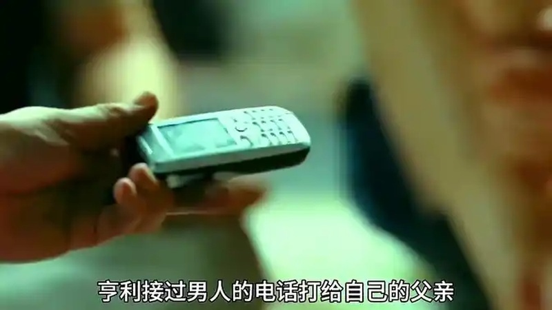 推荐一部温暖的灾难电影,海啸摧毁了家园,却摧不毁人的善良