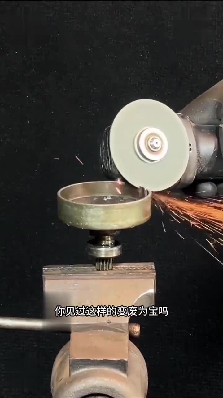 太牛了!报废皮带轮别扔,切开能做成齿轮切割片