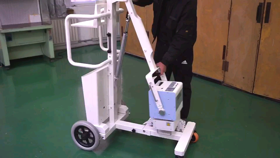 适用于床旁摄影的移动X光机