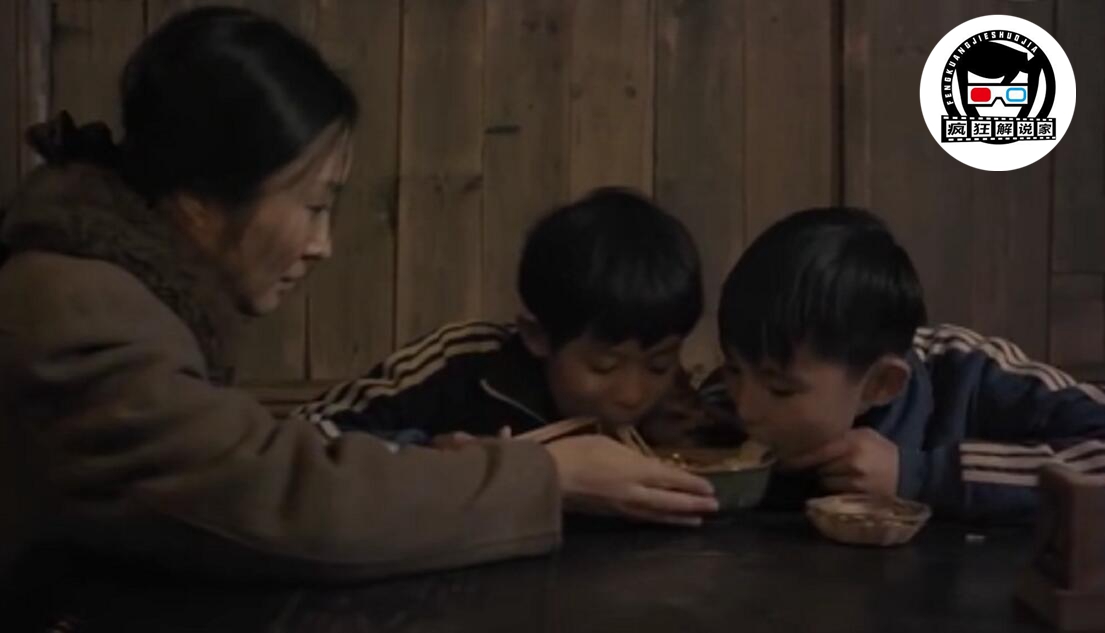 微电影《一碗汤面》:面馆老板小小善意,穷学生二十年后上门报恩