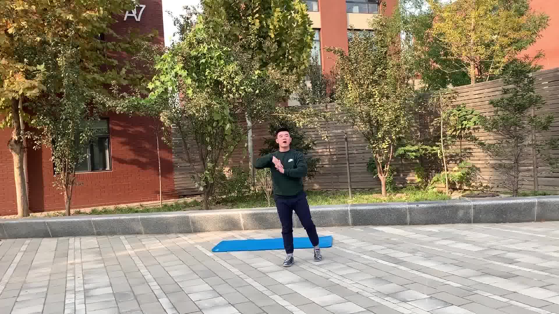 2019年下半年教师资格面试-示范课-《前滚翻》-小学体育