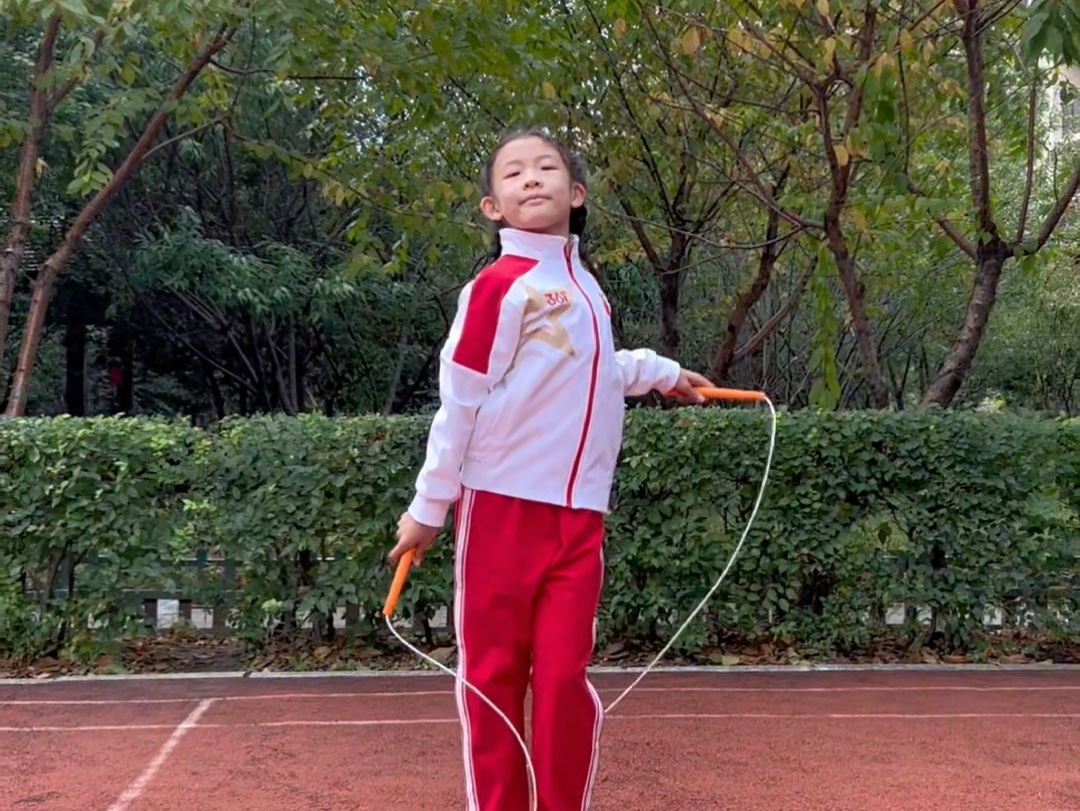 花样跳绳也可以这样跳,学会了去学校表演才艺吧!