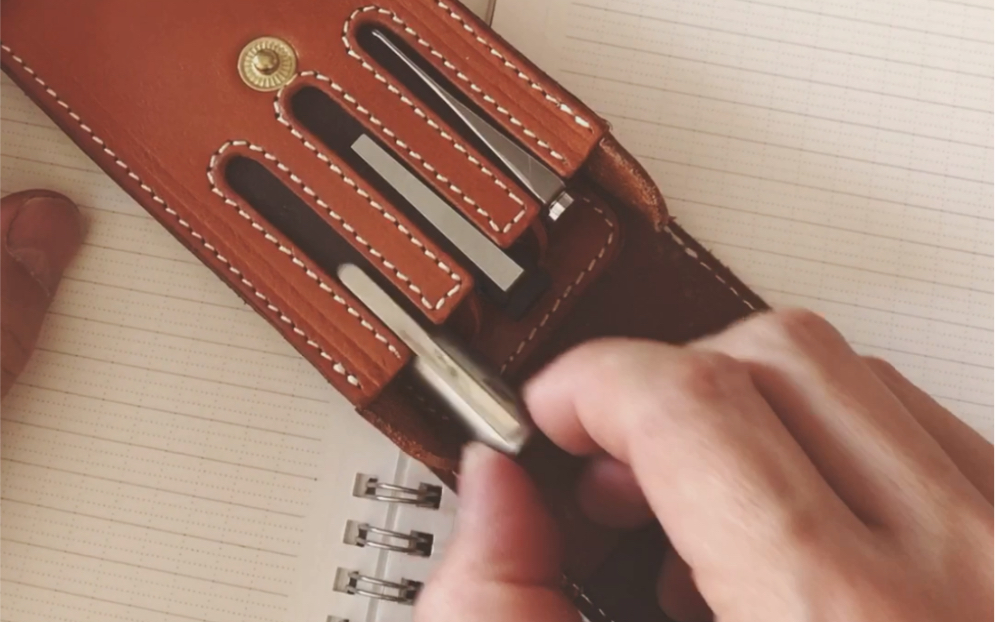 【发现文具之美】一支叫优雅的钢笔,的确有点优雅是不?德国LAMY的...