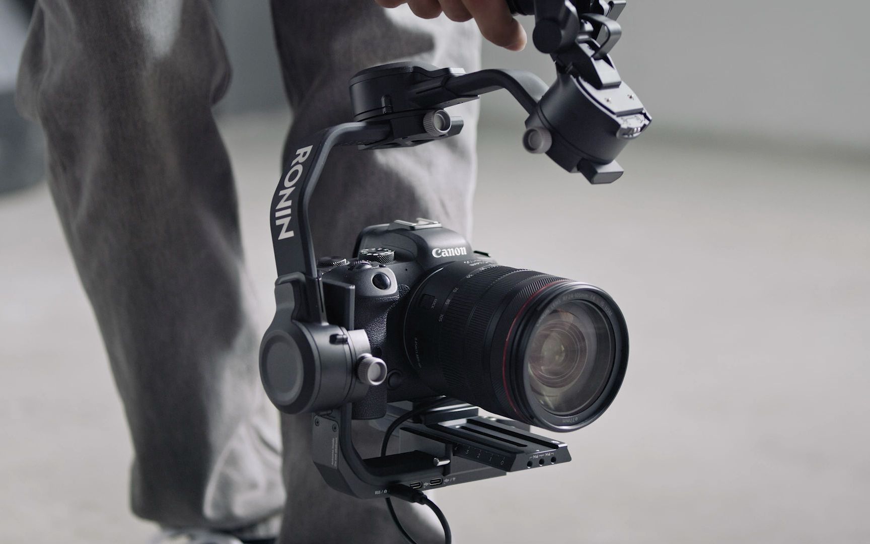 大疆全新可折叠稳定器 - DJI RSC 2 现已就位