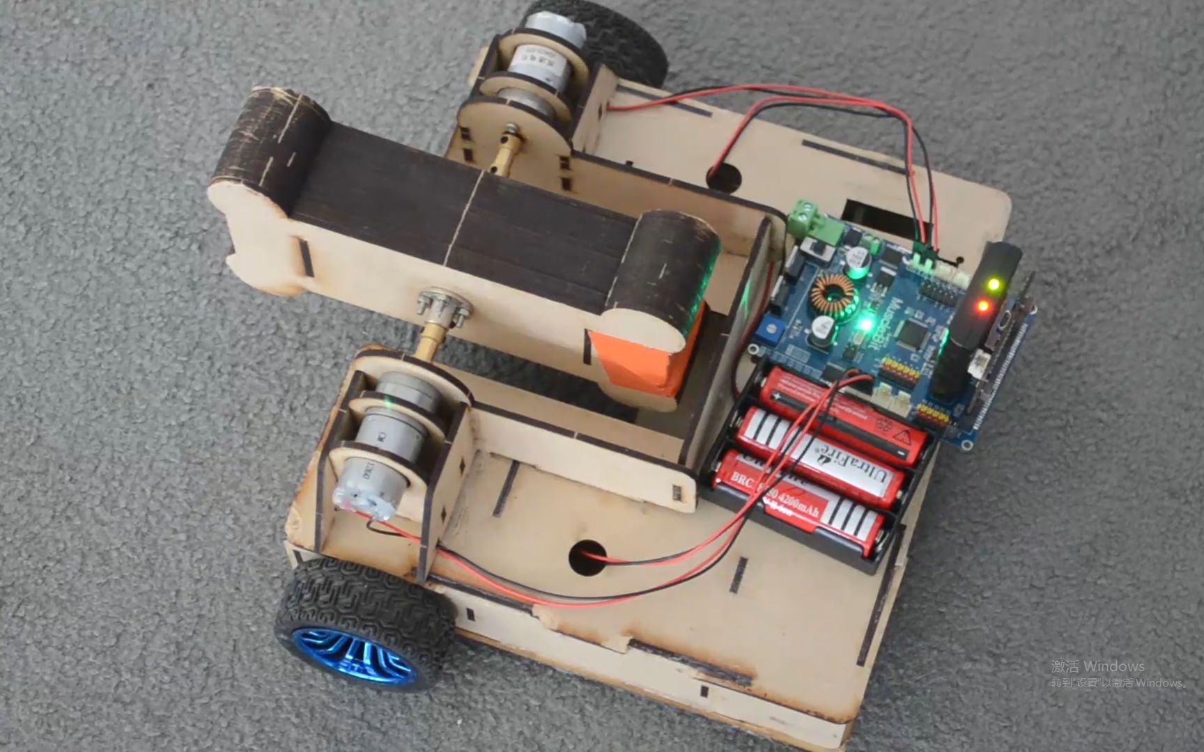 08 用microbit编程机器人--全方向移动