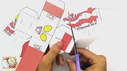 教你手工制作超好玩的纸模奥特曼,简单有趣的纸玩具