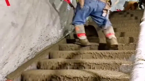 用这样的混凝土来浇灌楼梯,真的会结实吗?