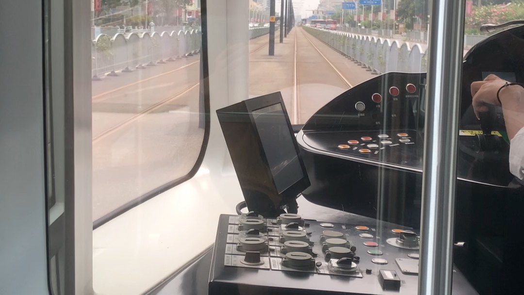 松江有轨电车(1)(松江大学城站～江学路站)