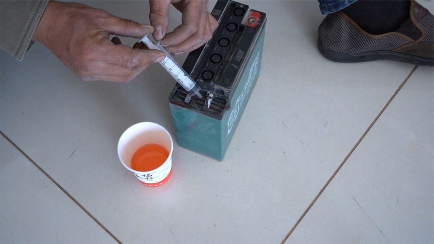 电动车电池到底能不能加水？为什么有些电池加水后立刻报废？