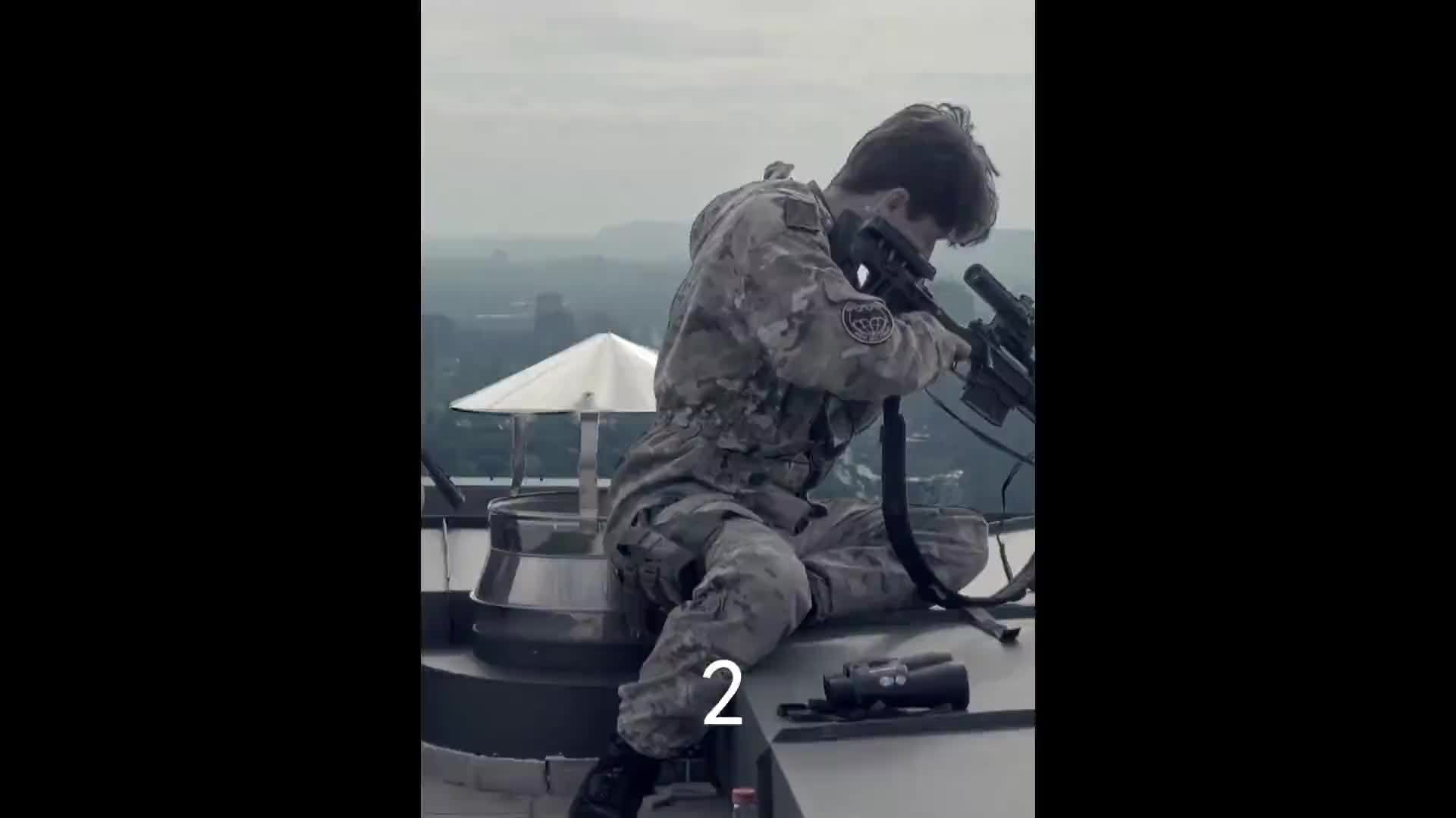 真实讲述俄乌战争期间,一名俄军狙击手的战场.