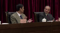 教授在国际研讨会上演讲,却跑进一个小孩骂他勾引人妻,这下尴尬了