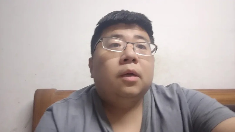 给大家讲述一个励志故事,小学同学欺负,初中后逆袭成"大哥!"