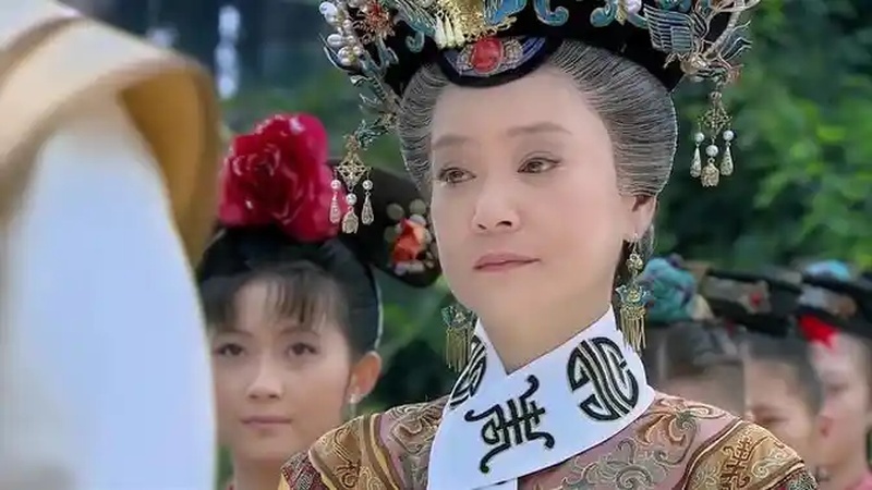 还珠格格:欣荣在老佛爷面前耍心机,结果五阿哥直接翻脸,太解气