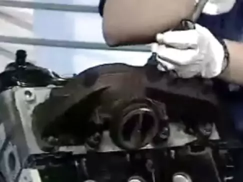 汽车发动机拆装