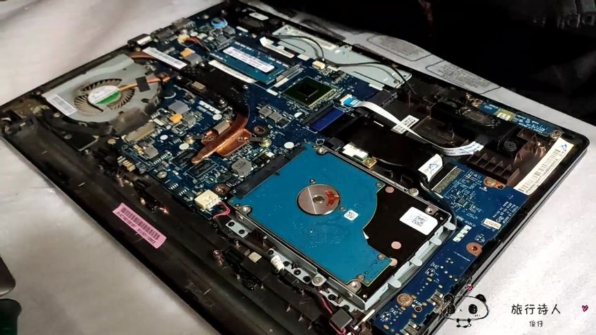 联想笔记本更换键盘步骤教程 旅行诗人俊仔带你拆笔记本清灰除尘