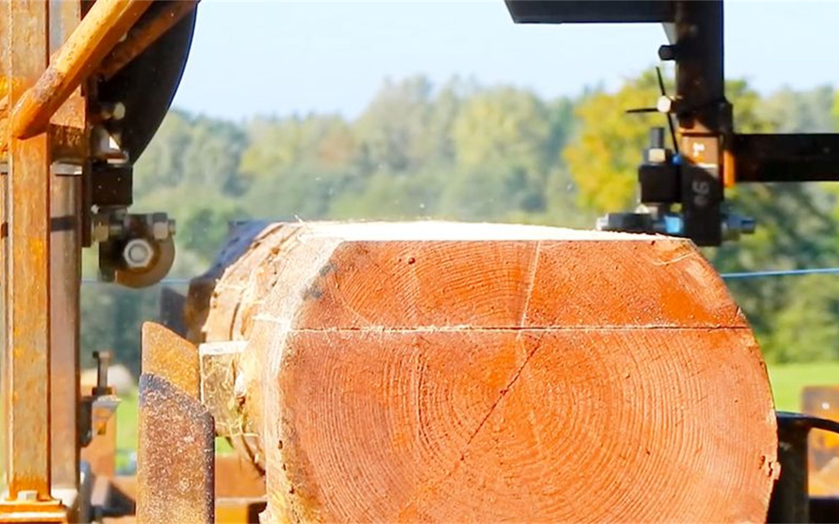 德国制造的木材切割机,切出来的木板就是平整