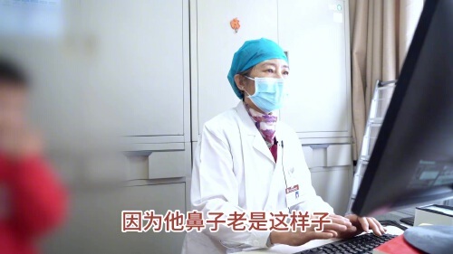 孩子鼻塞咳嗽流鼻涕,是感冒还是鼻炎,家长别搞混了