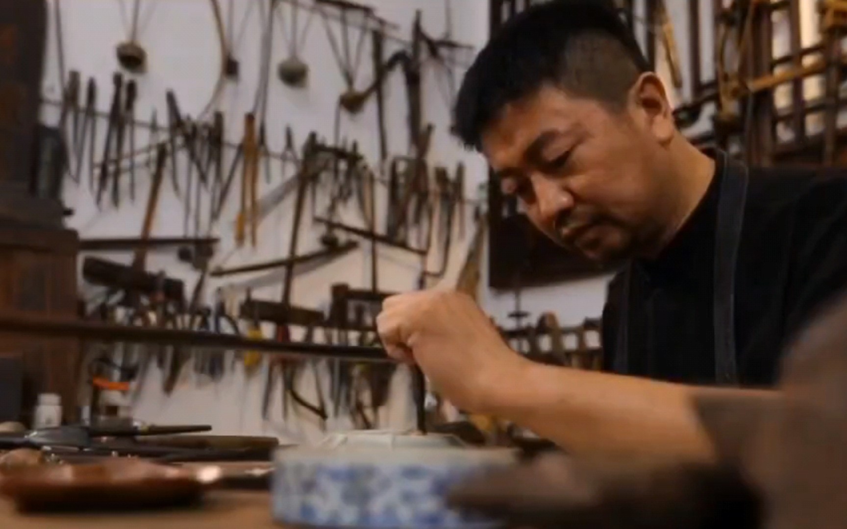 你心爱的瓷器打碎了怎么办?