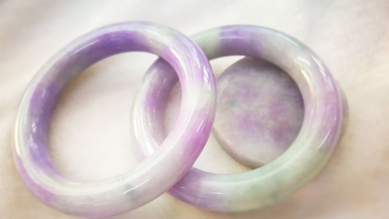 几百元的翡翠手镯哪里找,姐告玉石城里随便淘,网友:此话当真