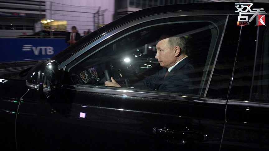 揭秘!俄罗斯总统座驾制造全过程 普京称赞“制造精良还很舒适”