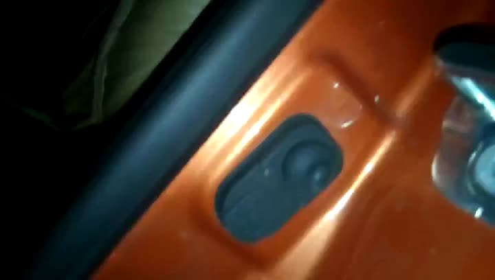 这是长安CS15的车门关闭按键车门没关好…「来自懂车帝车友圈」