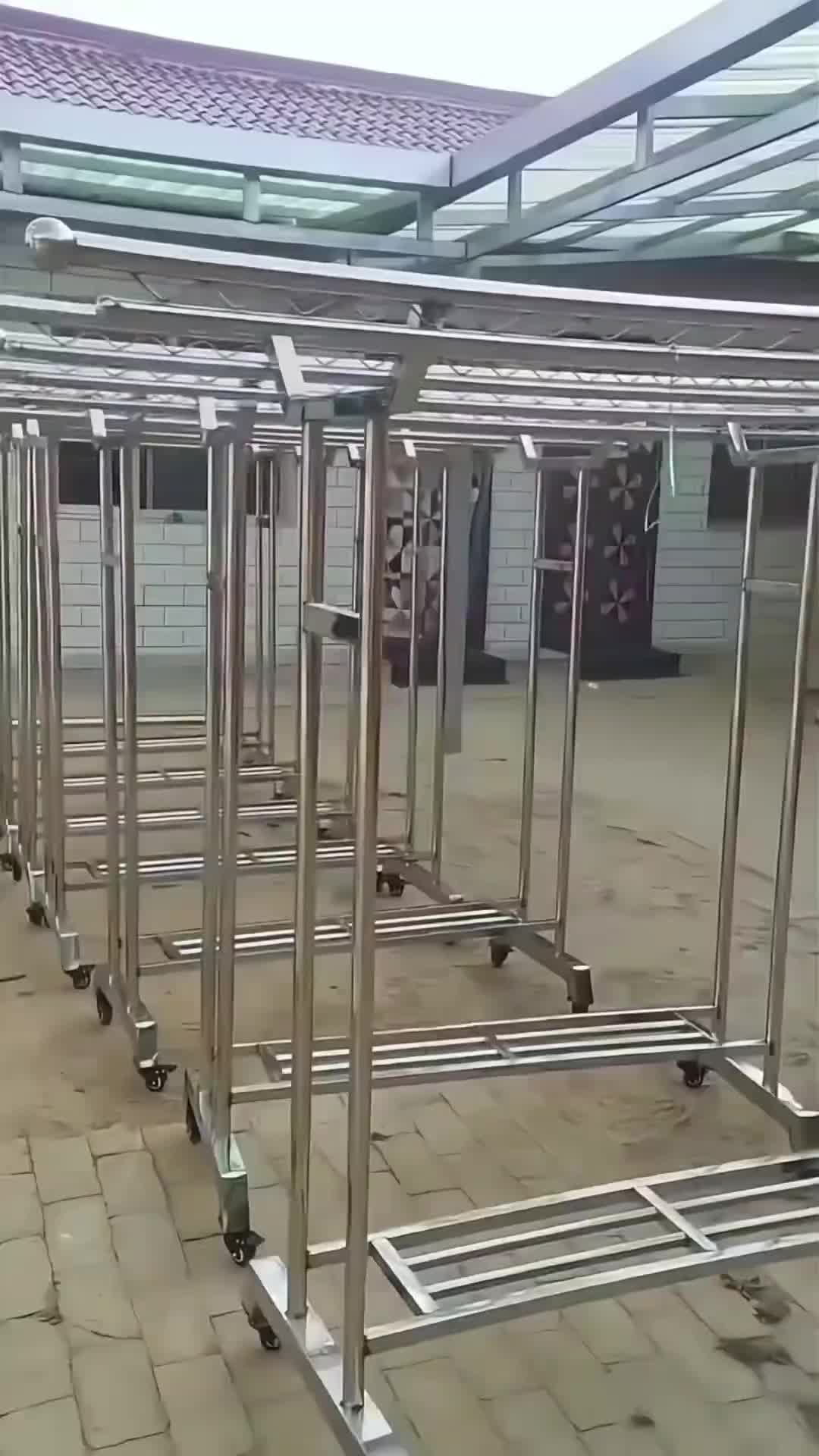 家用晾衣架,镀锌钢管落地设计,双杆晒被晒衣,轻松应对日常晾晒需求。...