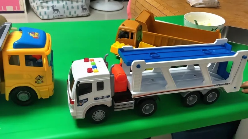 运输车卡车玩具车故事儿童玩具视频男孩玩具车工程车玩具