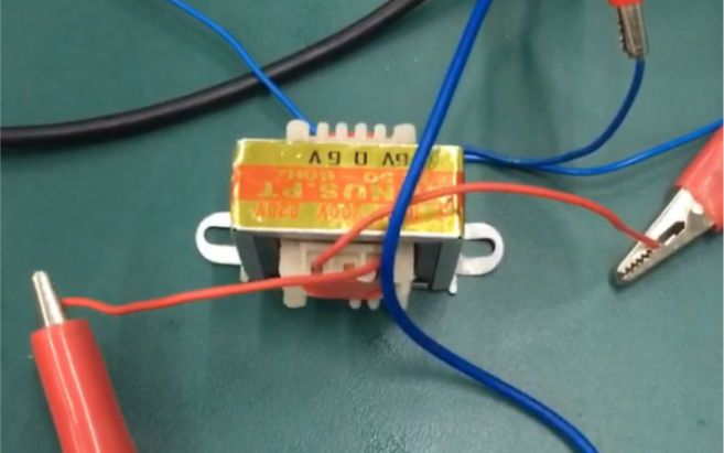 【物理实验事故】当你把电压升了起来却忘记了电容里面有电的时候