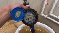 水表能调表吗?水费那么贵,把表拆回家调调表,视频看结果怎么样