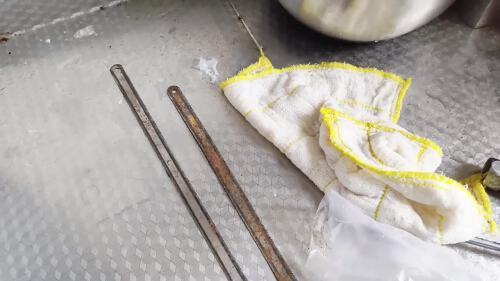 家里的热水器放水慢了,进水三角阀老化,更换全铜放水流畅快