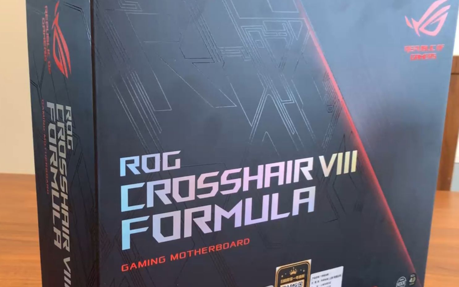 华硕 ROG C8F 主板开箱 Crosshair VIII Formula