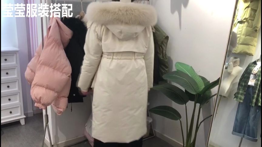 冬天就应该穿白色羽绒服,百搭又时尚,不会过时!