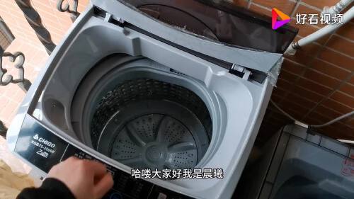 洗衣机这个隐藏排污口一定要打开!脏水污垢全排光,清洁效果翻倍