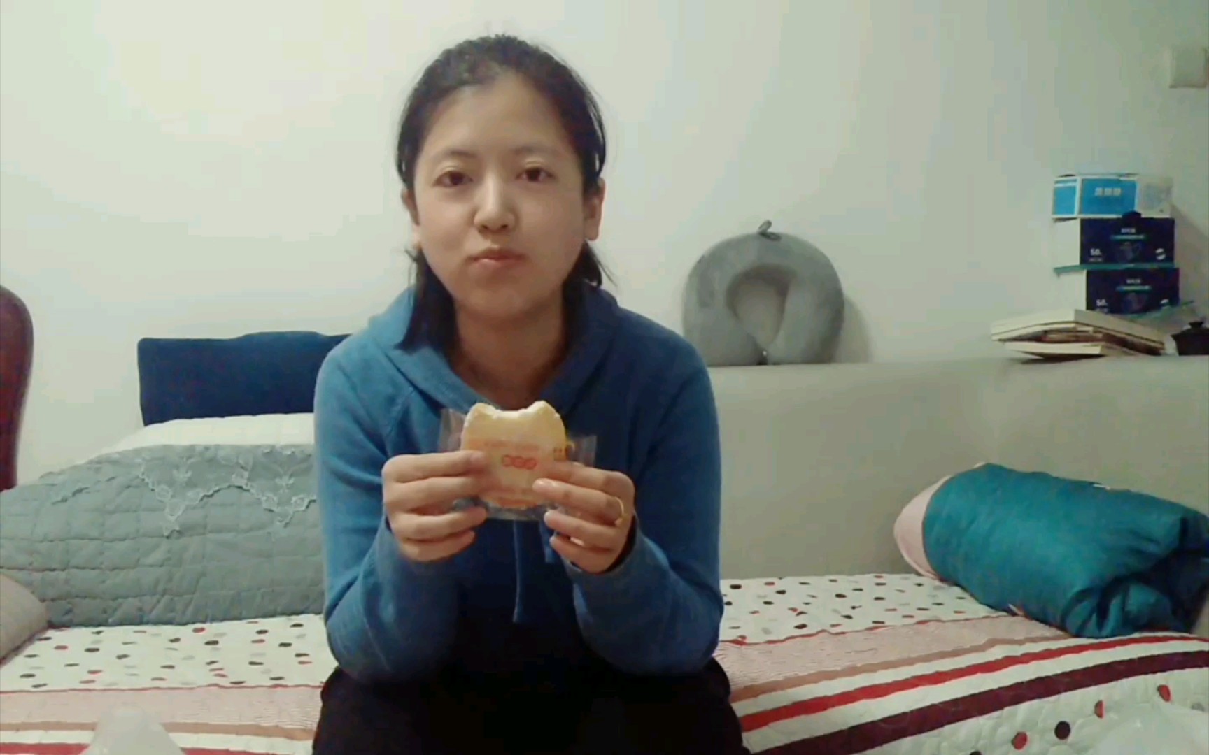 旺旺雪饼和米多奇雪饼哪个更好吃,重温小时候,一次不太成功的吃播测试