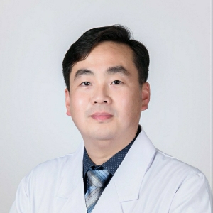 脑病科扈新刚博士 