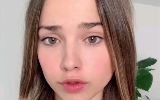 红绿灯倒计时町炸 把你盯出来