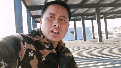 钢结构建房绝招!点焊机秒焊瓦楞板,牢固又省力,一学就会!