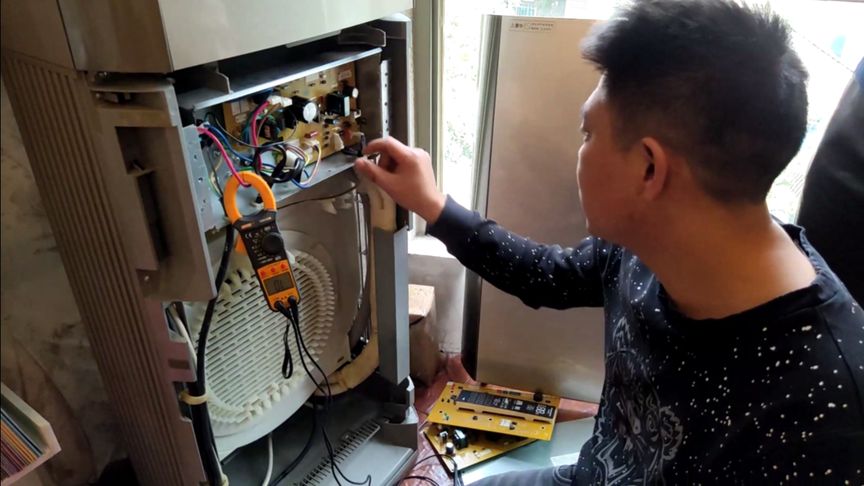 建议广大客户家电坏了还是要找厂家,按照说明书上的电话报修